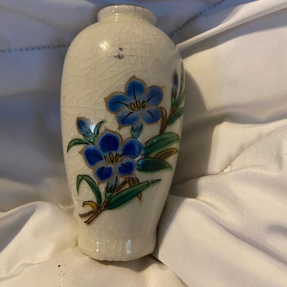 Accents | Vintage Homco Porcelain Mini Vase Floral Japan Gold Rim ...